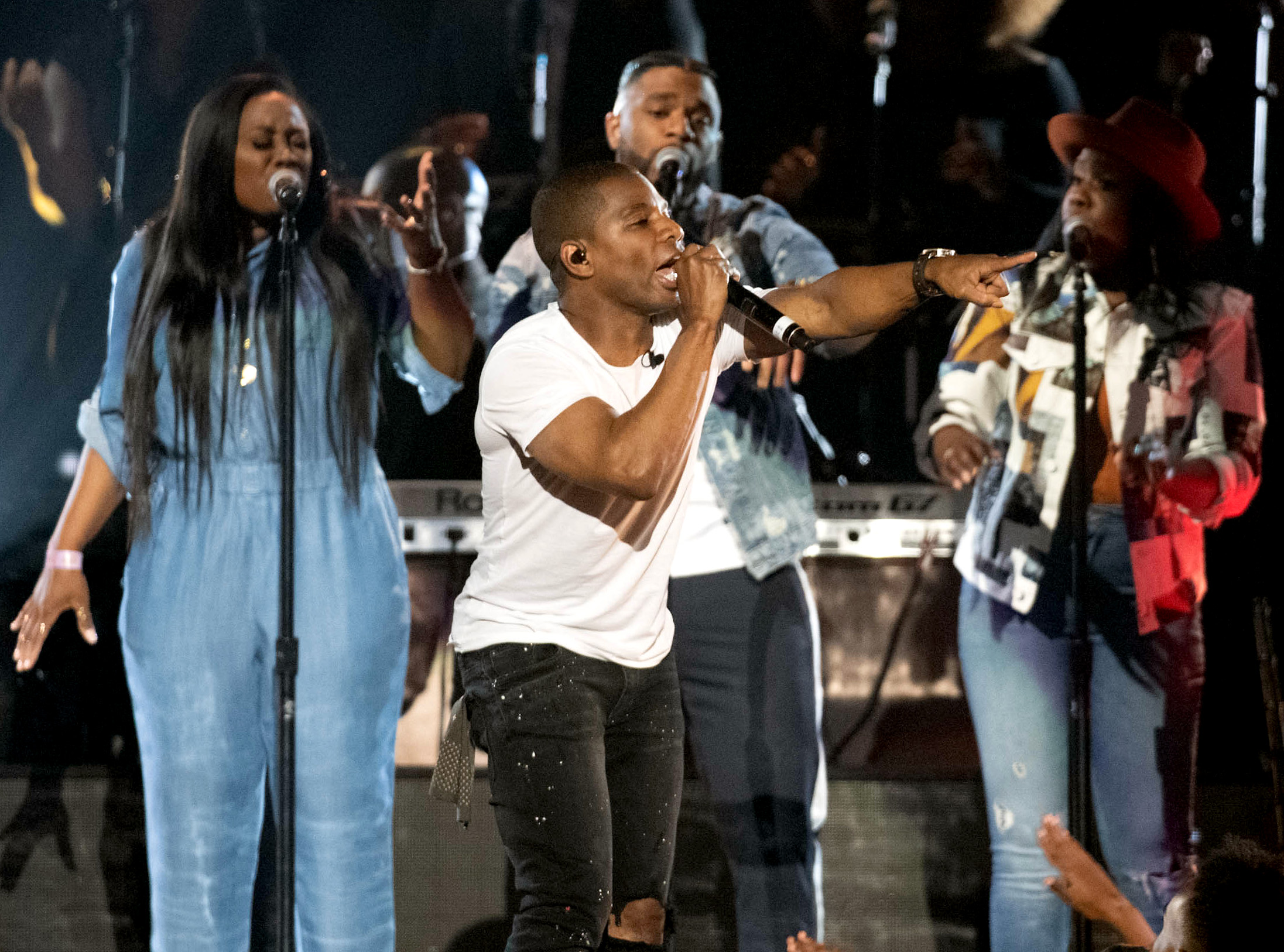 Kirk Franklin Hosts The 34th Stellar Gospel Music Awards | Lin. Woods ...